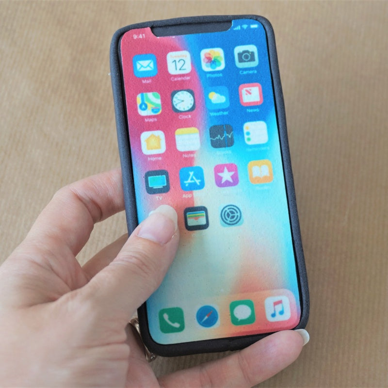 Fondant mobile phone cake topper – Love.Sugar.Art